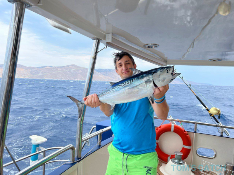 Pêcher avec Vadim sur le Epic boat (Tarifs 2025) - Tom's Catch